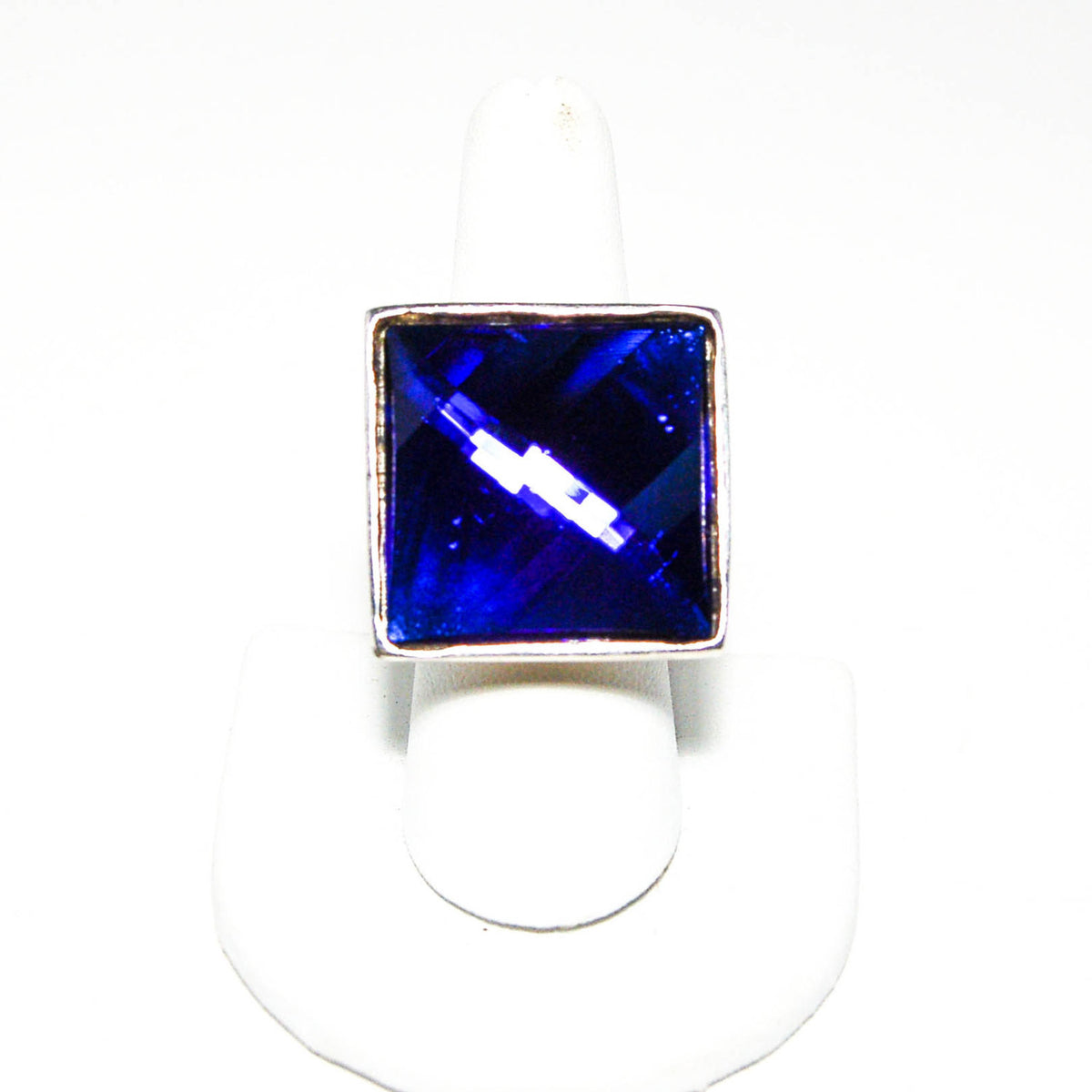1970's Square Faceted Blue Crystal Ring | Vintage Meet Modern Jewelry